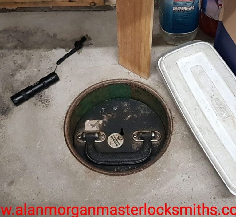 Safe Identification Guide - Alan Morgan Master Locksmiths