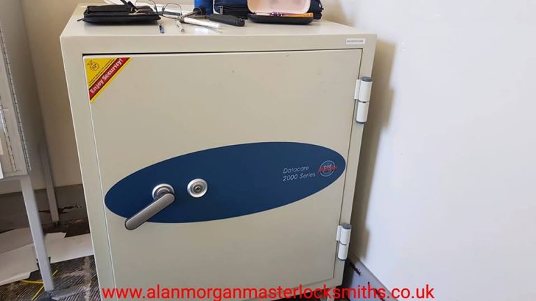 Safe Identification Guide - Alan Morgan Master Locksmiths