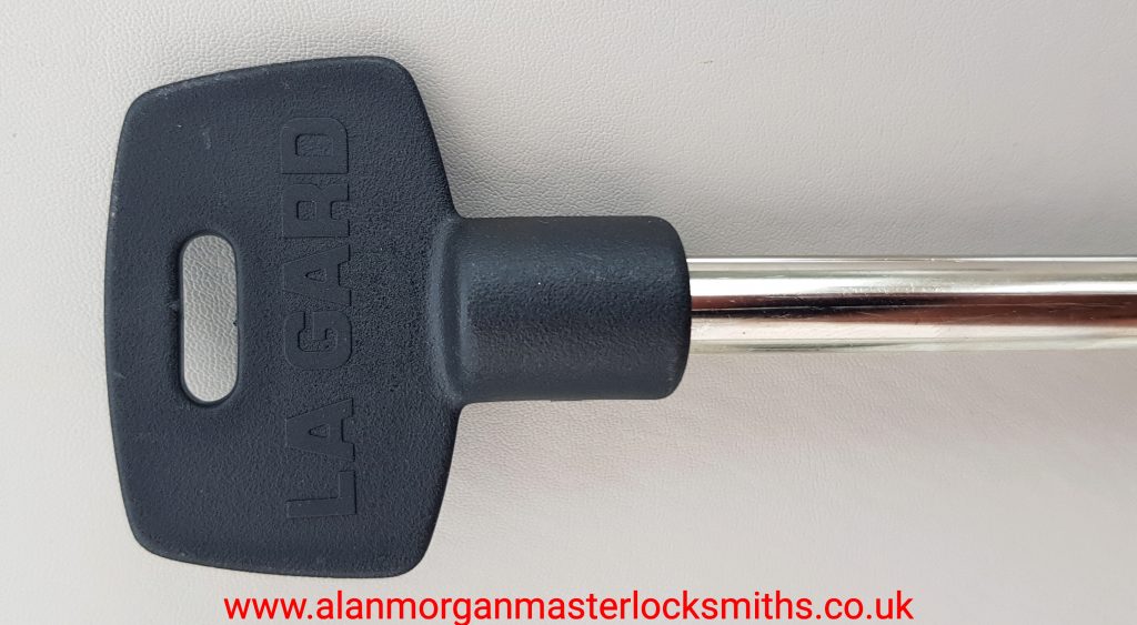 Safe Identification Guide - Alan Morgan Master Locksmiths